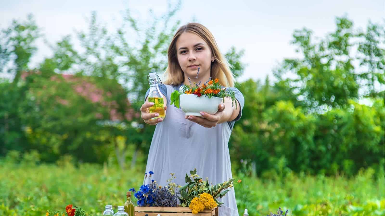 9 Ways to Use Herbs from Your Kitchen for Natural Cleaning • Schisandra ...