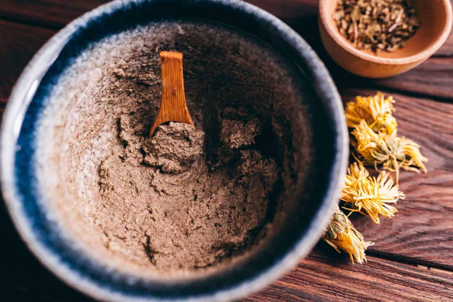 Homemade Herbal Face Mask with Calendula and Aloe